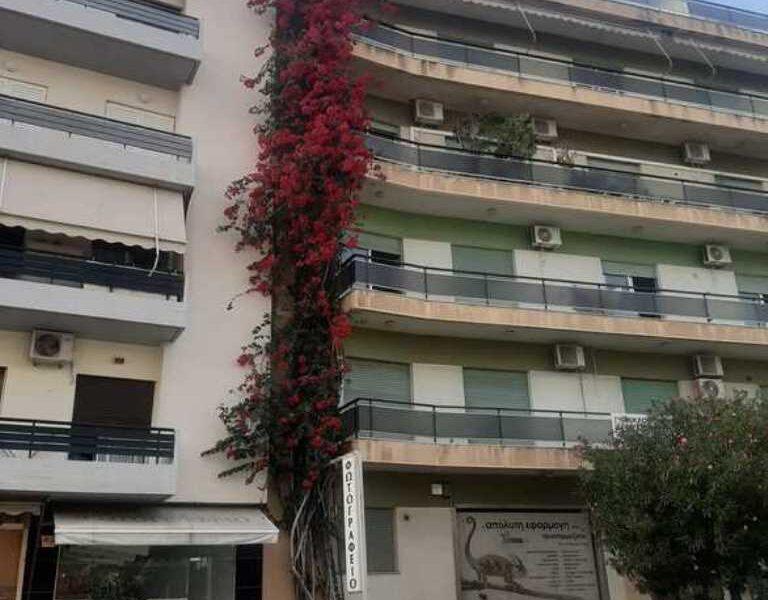 ΠΑΤΡΑ: Η Υπέροχη Μπουκαμβίλια – Ένα Άρωμα Ζωής στη Πολυκατοικία – ΦΩΤΟ ...